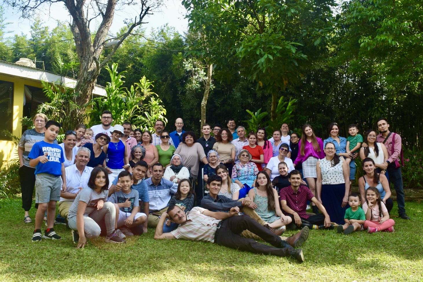 Costa Rican Bible School - CBMAC